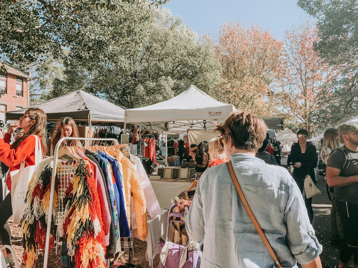 Le bazard : exploration des passions humaines à travers les objets