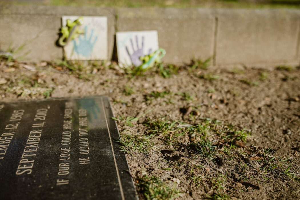 Plaque funéraire pour marquer l'affection d'un défunt père