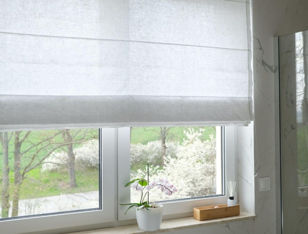 L'attrait des stores bateaux en lin : un atout esthétique et pratique